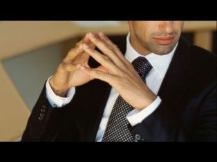 Leadership Body Language: 7 signals of High Status | Winning